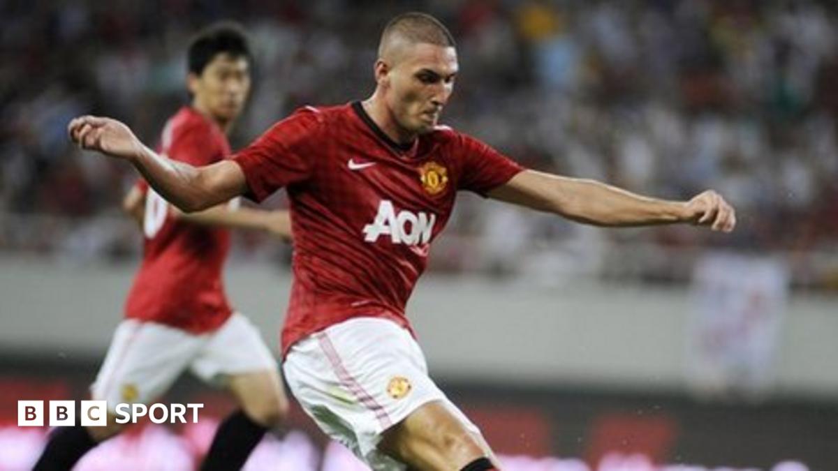 Federico Macheda joins Stuttgart on loan from Manchester United - BBC Sport