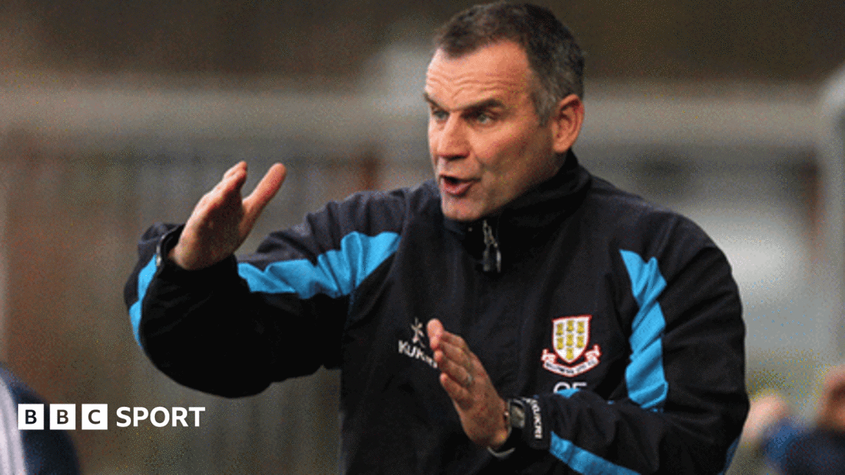 Glenn Ferguson agrees Ballymena United contract extension - BBC Sport