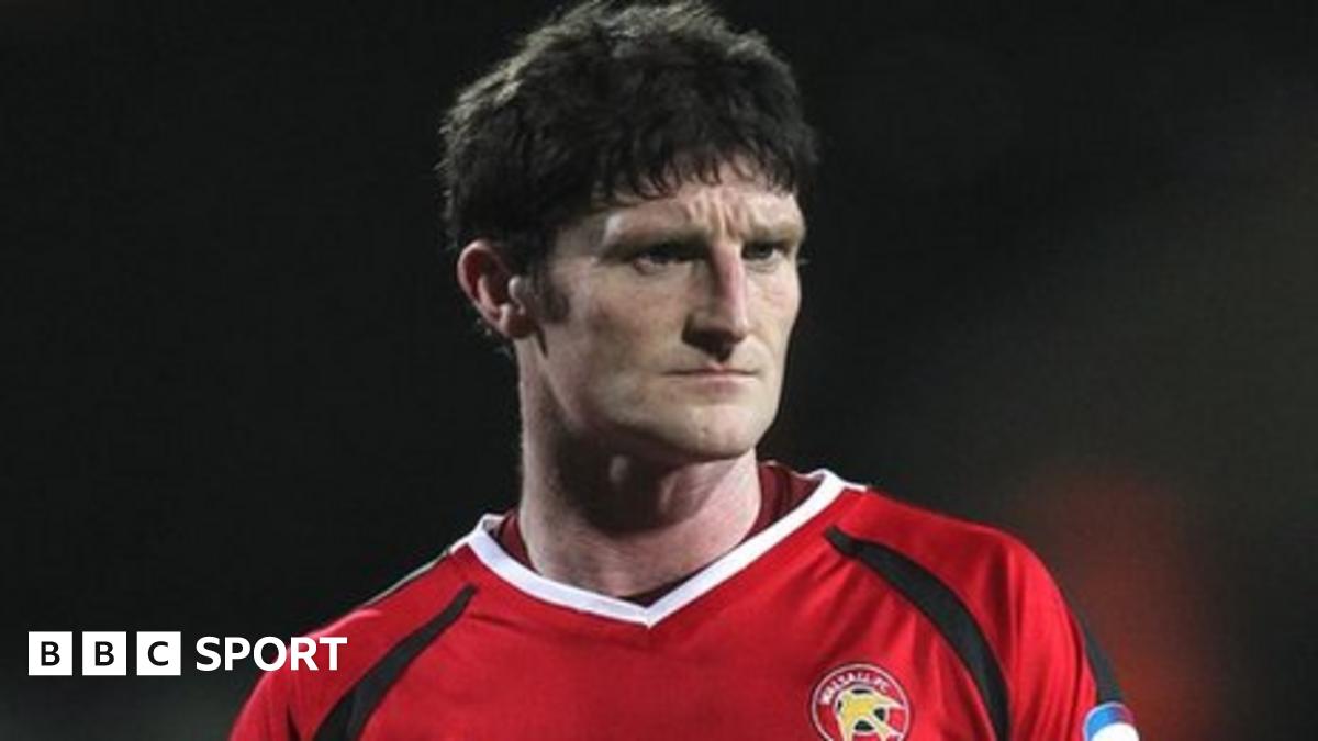 Jon Macken, Mark Cullen & Jake Fowler join Stockport County - BBC Sport