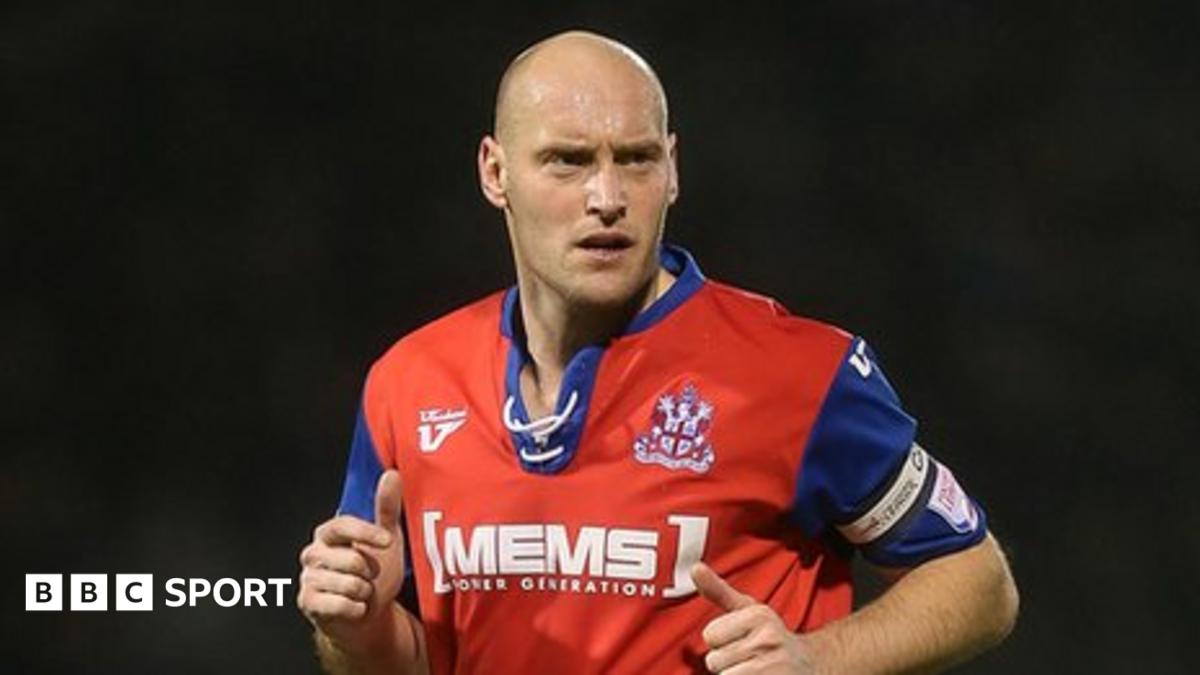 Adam Barrett says Gillingham must turn around home form - BBC Sport