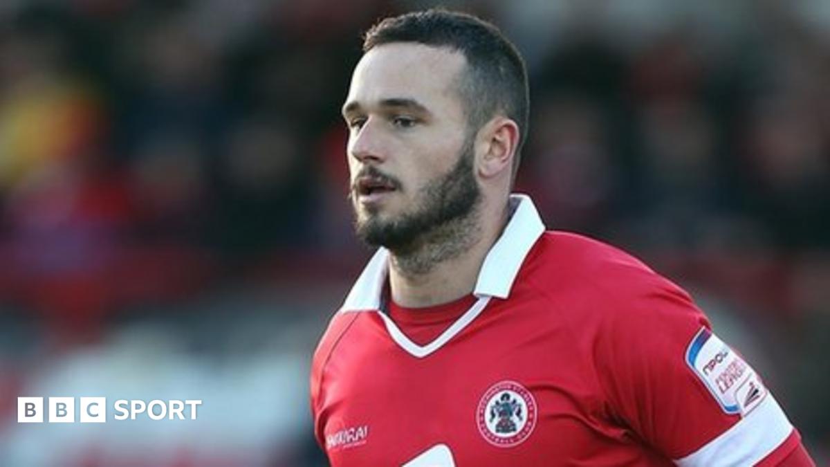 Lee Molyneux: Leam Richardson hails Accrington sub's impact - BBC Sport