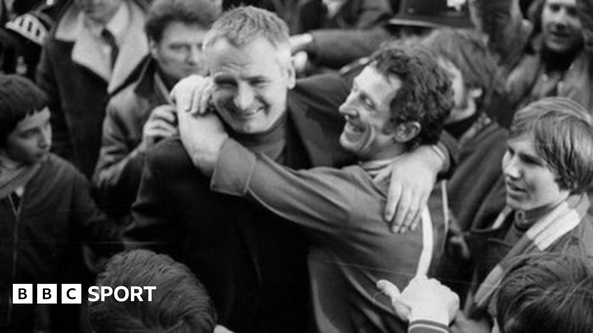 Dick Graham: Colchester United FA Cup giant-killing boss dies - BBC Sport