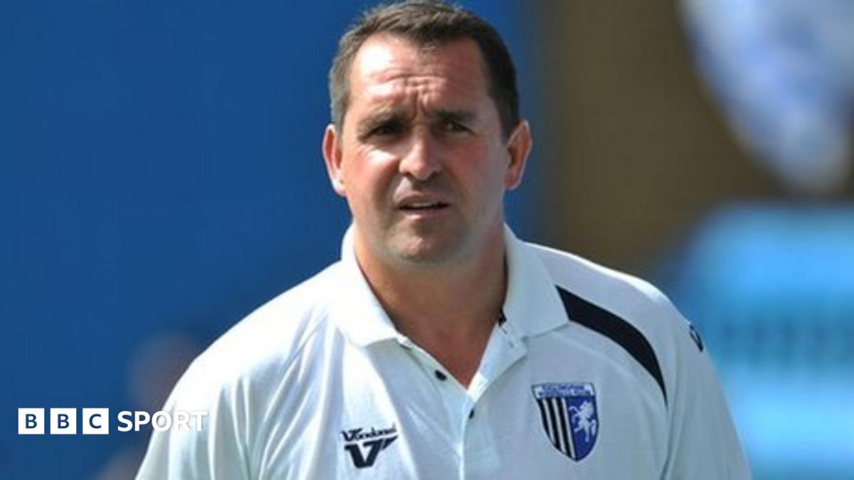 Gillingham: Martin Allen eyeing end-of-season 'sprint finish' - BBC Sport