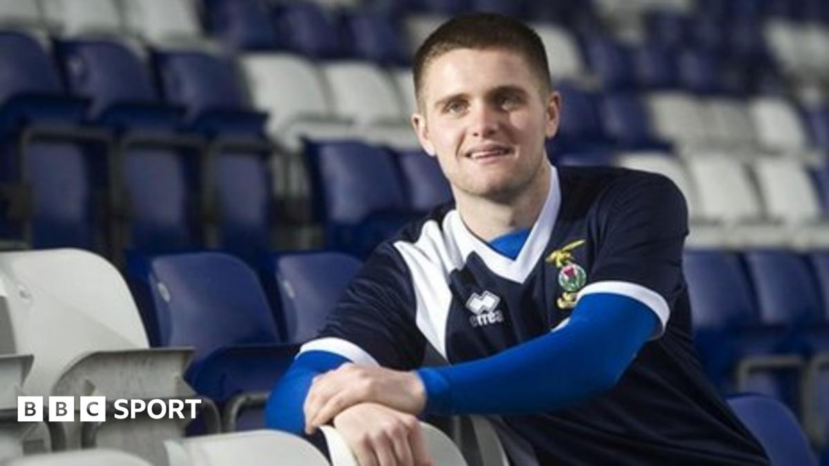 Defender Danny Devine signs new Inverness CT contract - BBC Sport