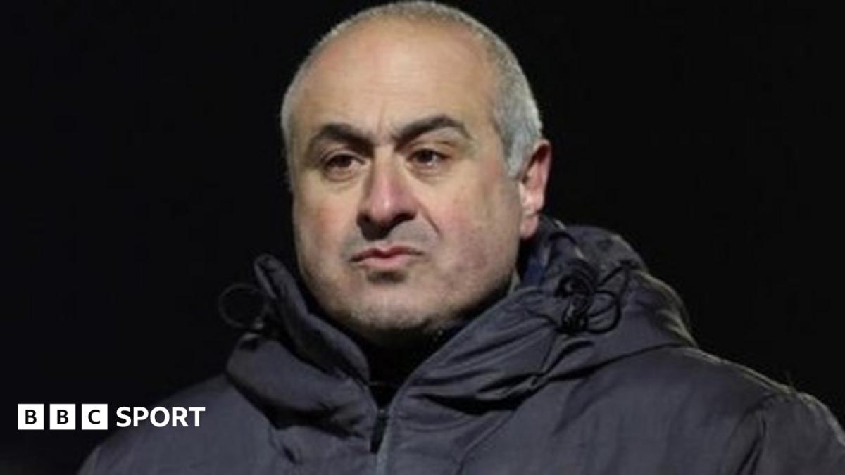 AFC Telford: Interim boss John Psaras in running for Bucks job - BBC Sport