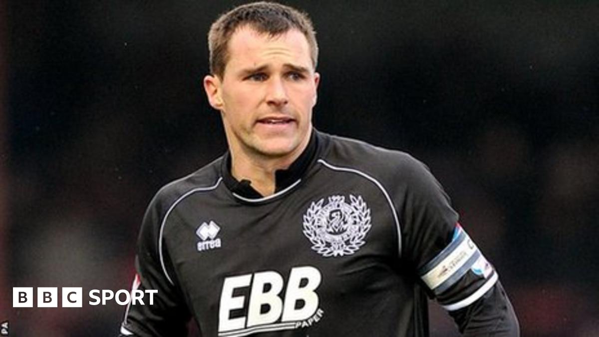 Aldershot Town captain Ben Herd issues rallying cry to supporters - BBC ...
