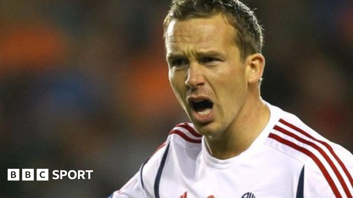 Phil Gartside: Kevin Davies 'can have Bolton testimonial tomorrow ...