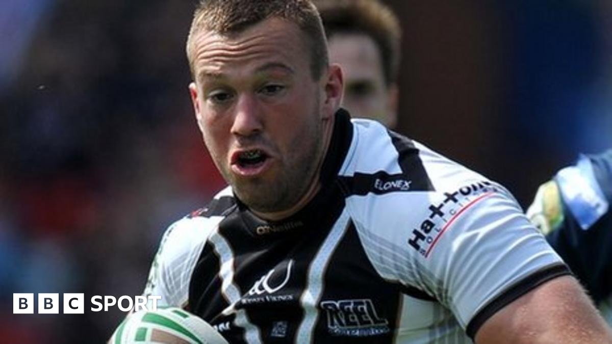 Widnes Vikings: Steve Pickersgill and Phil Joseph earn new deals - BBC ...