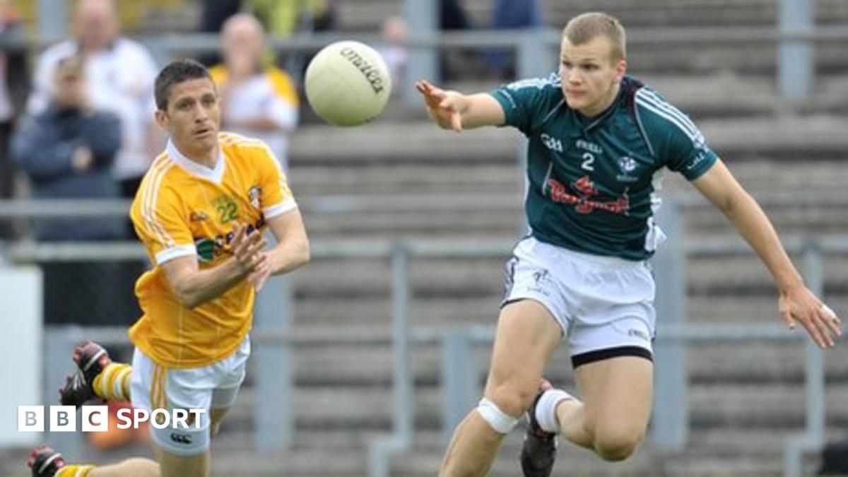 Sean Kelly and Mark Sweeney return to Antrim football squad - BBC Sport