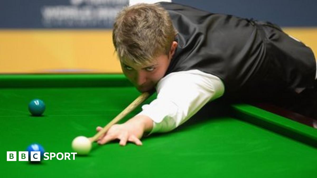 World Championship 2013: Mark Williams beaten by Michael White - BBC Sport