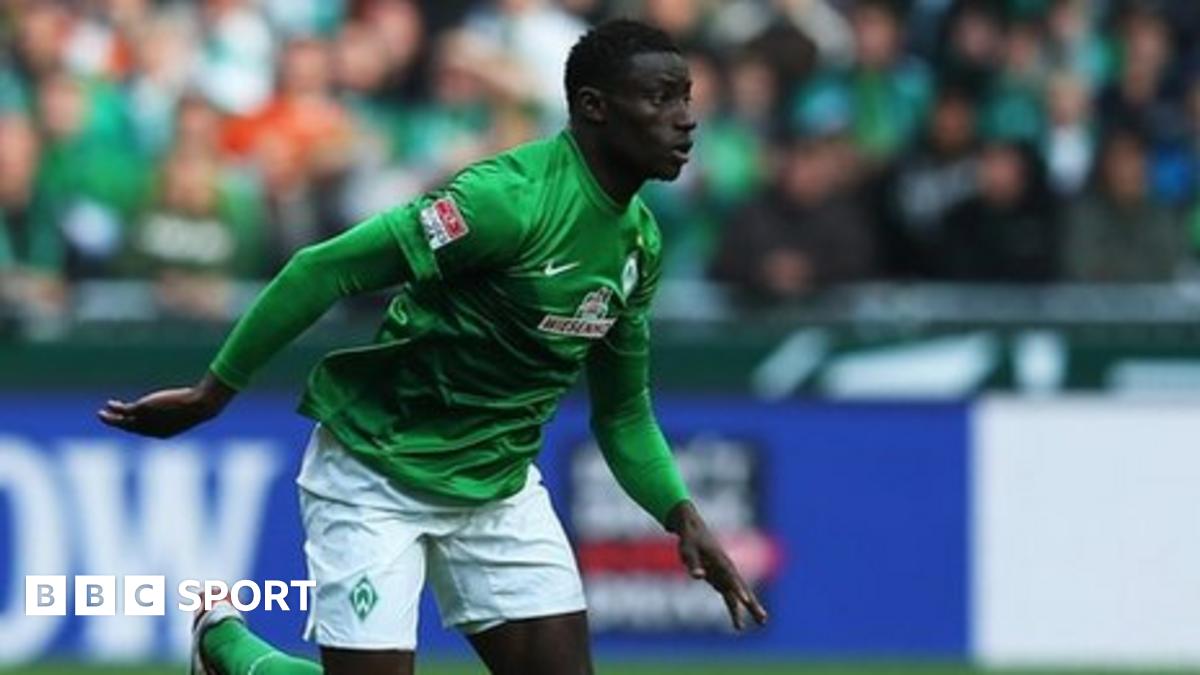 Akpala called up by Nigeria - BBC Sport