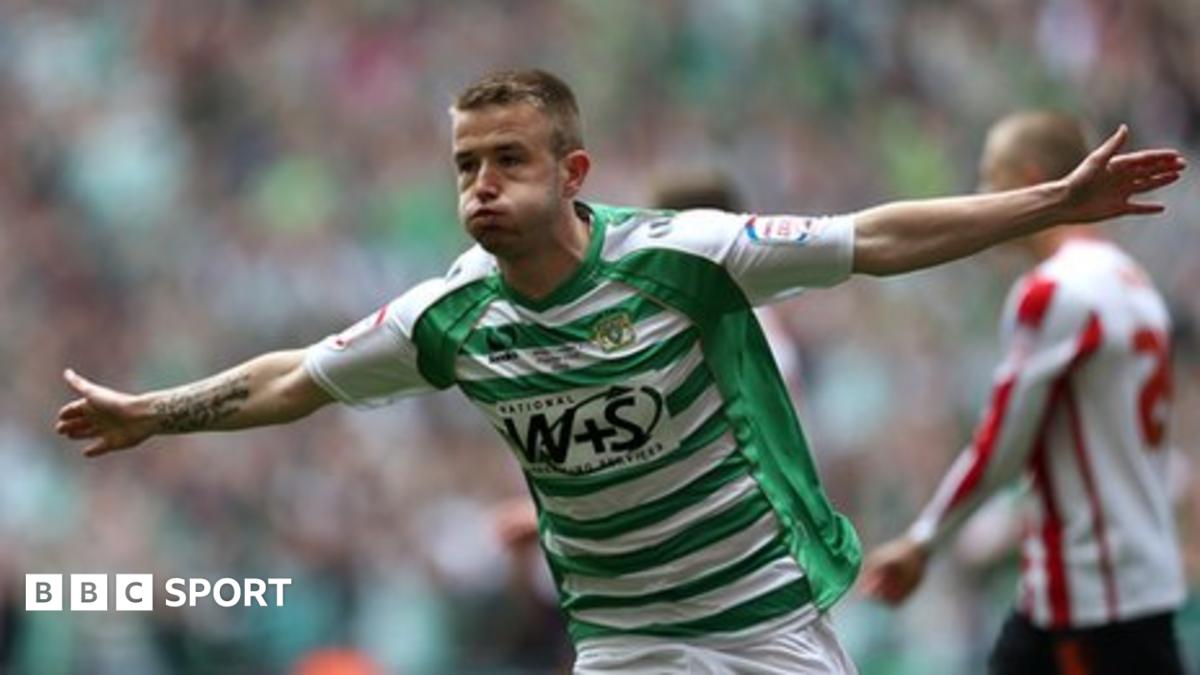 Yeovil Town: Paddy Madden pays tribute to Gary Johnson - BBC Sport