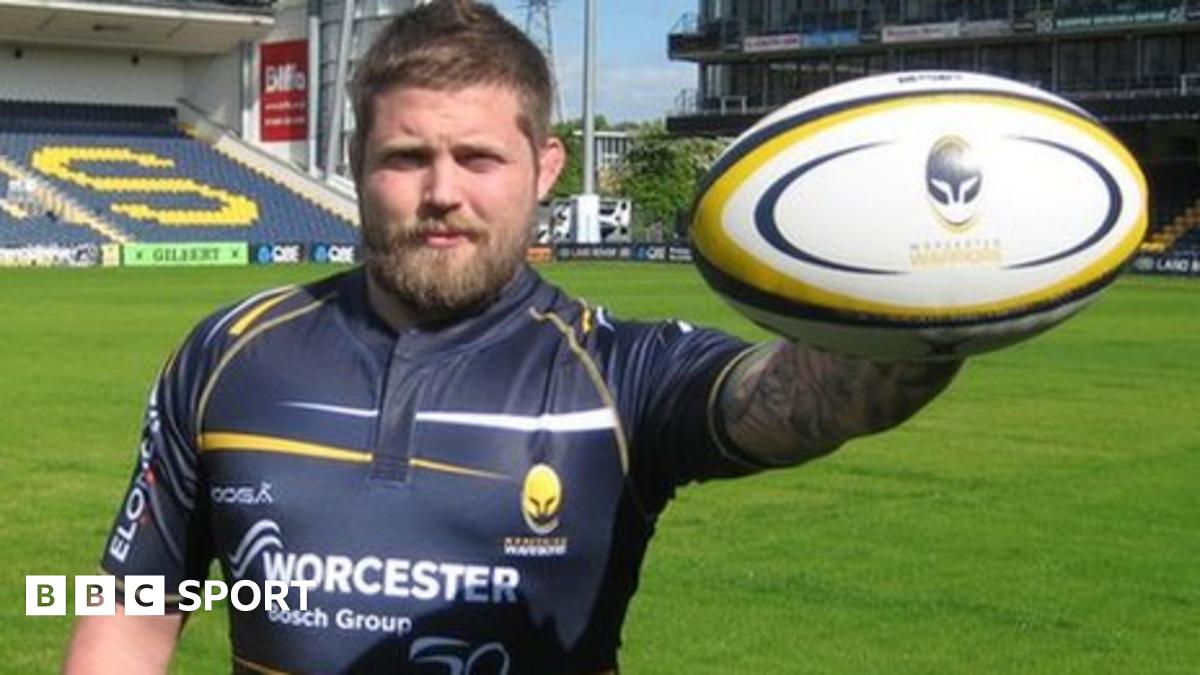 Worcester Warriors bring in Harlequins hooker Chris Brooker - BBC Sport
