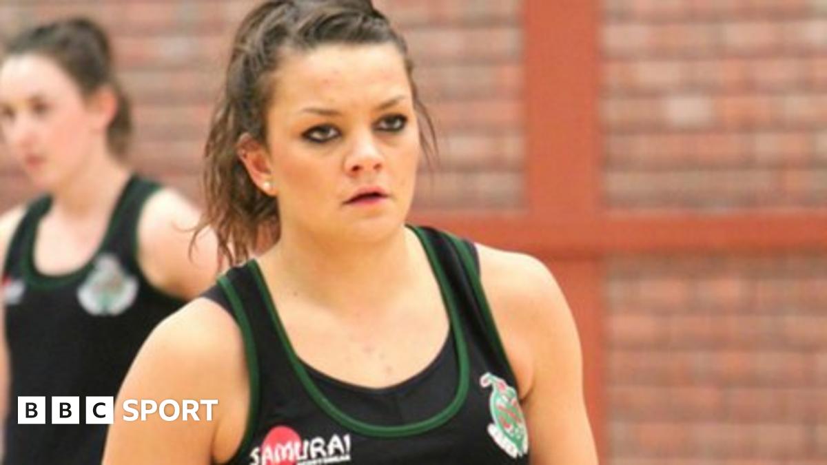 Uncapped Nia Jones named in Wales squad for Euro championship - BBC Sport