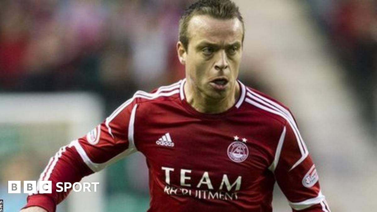 Midfielder Gavin Rae set for third spell at Dundee - BBC Sport