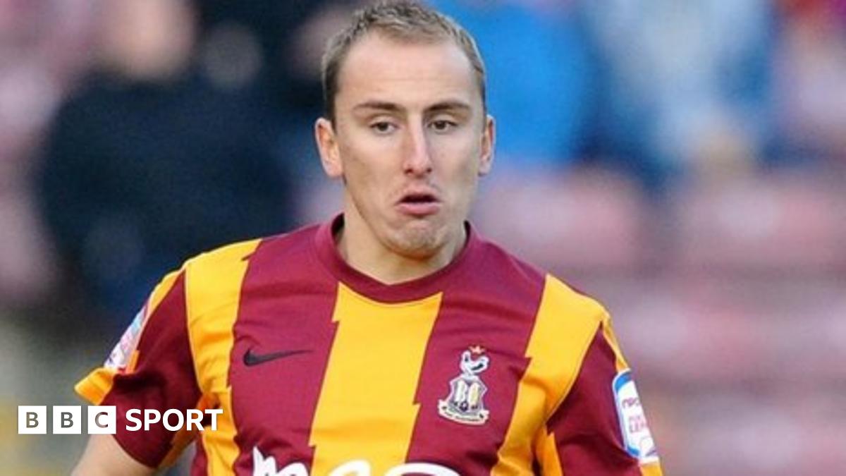 Gateshead sign Oxford United defender Luke O'Brien - BBC Sport