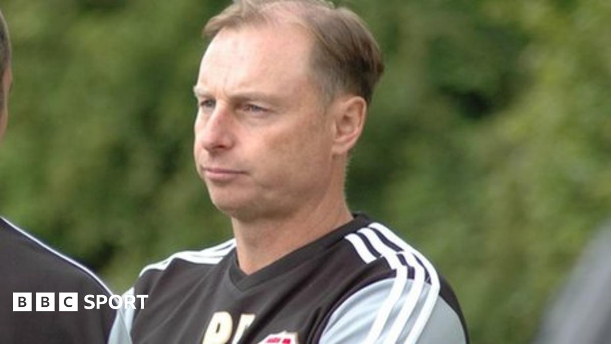 Paul Bodin: Swindon Town youth coach decides to quit - BBC Sport