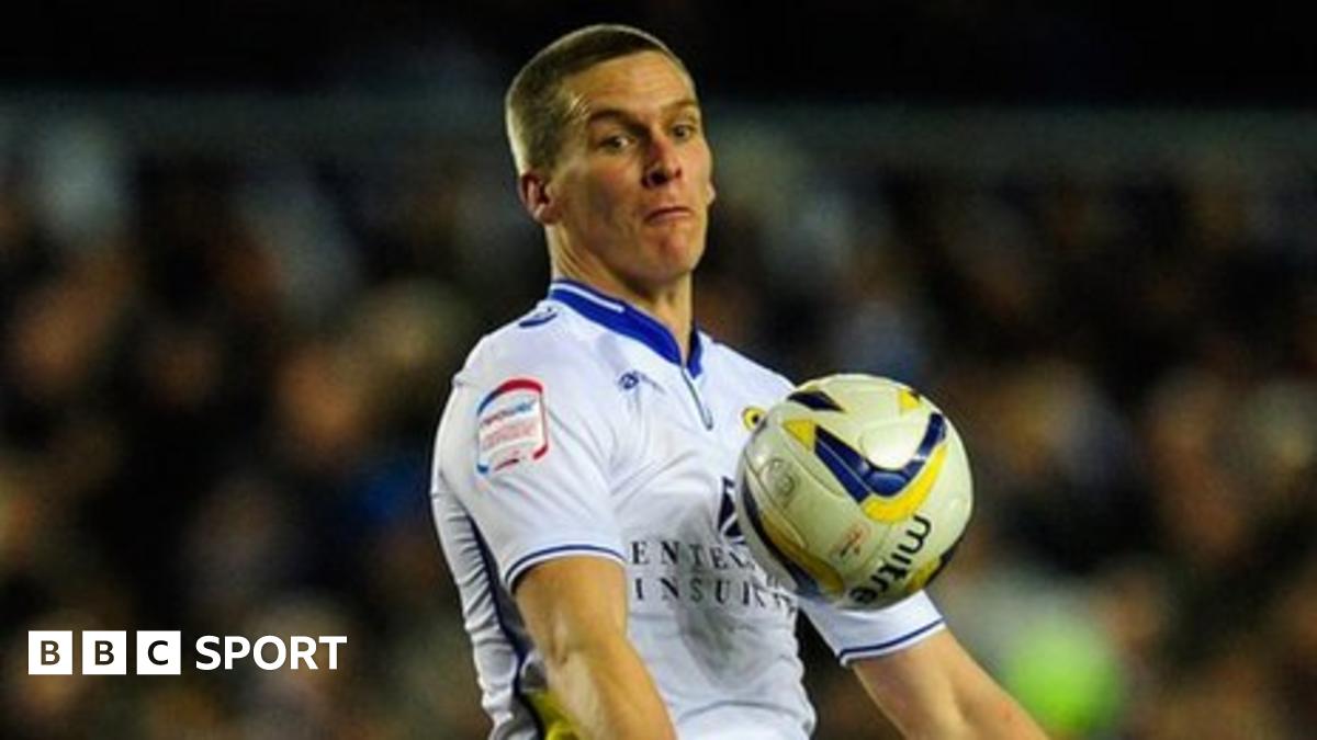 Steve Morison: Millwall sign Leeds United striker on loan - BBC Sport