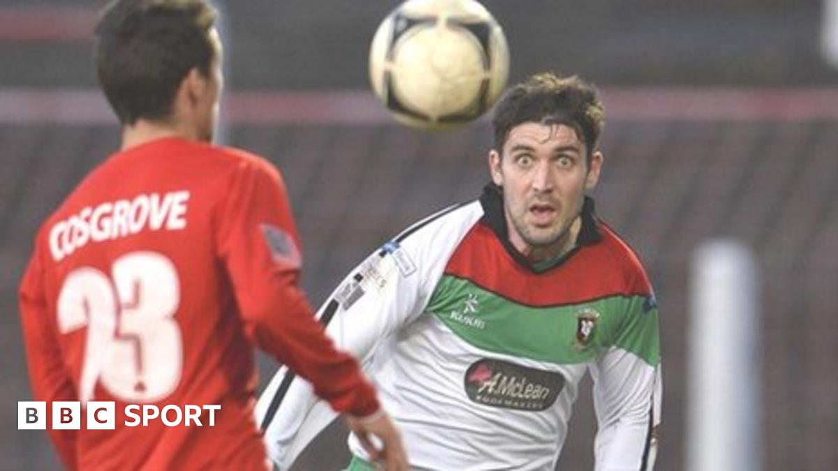 Stephen Carson returns to Coleraine as he signs one-year deal - BBC Sport