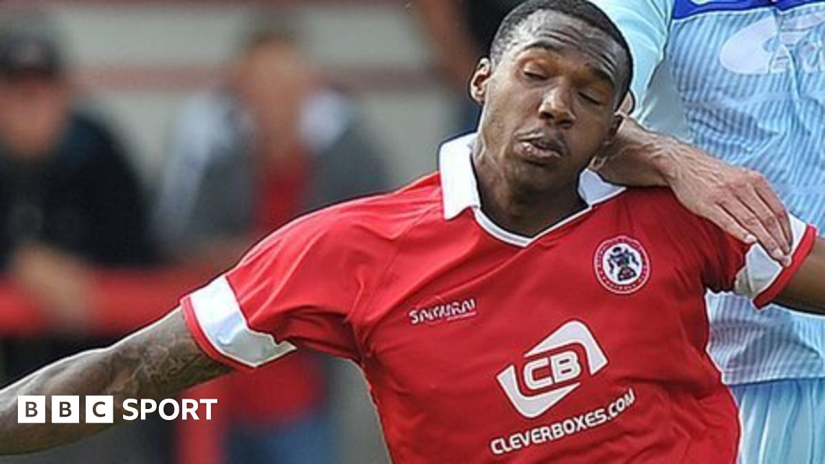 Lincoln City: Bohan Dixon joins after trial spell - BBC Sport
