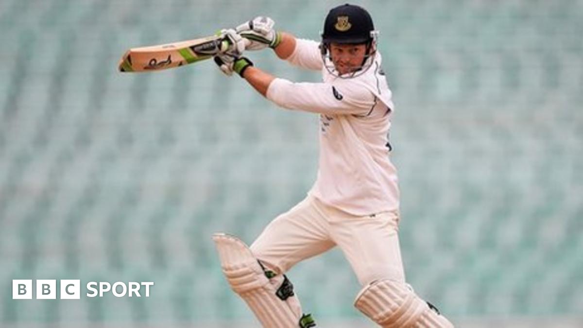 Sussex v Middlesex: Ed Joyce hits century but visitors on top - BBC Sport