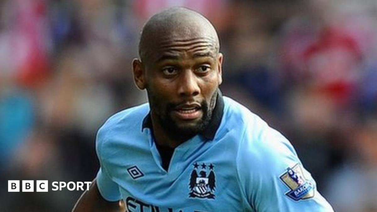 Maicon leaves Manchester City to join Roma - BBC Sport