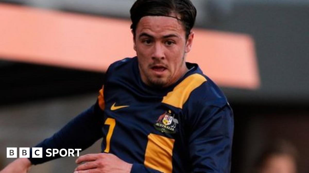 Fulham: Oxford United sign Ryan Williams on six-month loan - BBC Sport