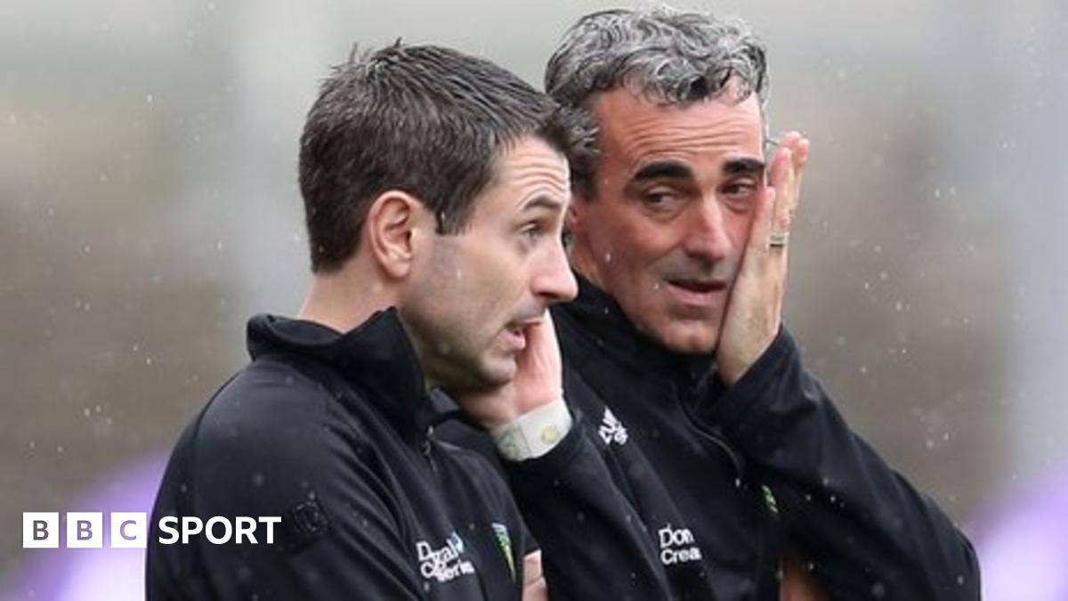 Rory Gallagher and Maxi Curran quit Donegal management roles - BBC Sport