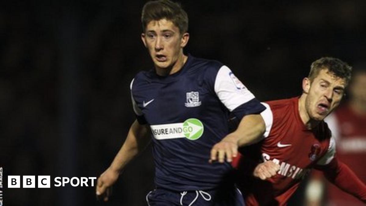 Alex Woodyard: Dartford sign former Southend midfielder - BBC Sport