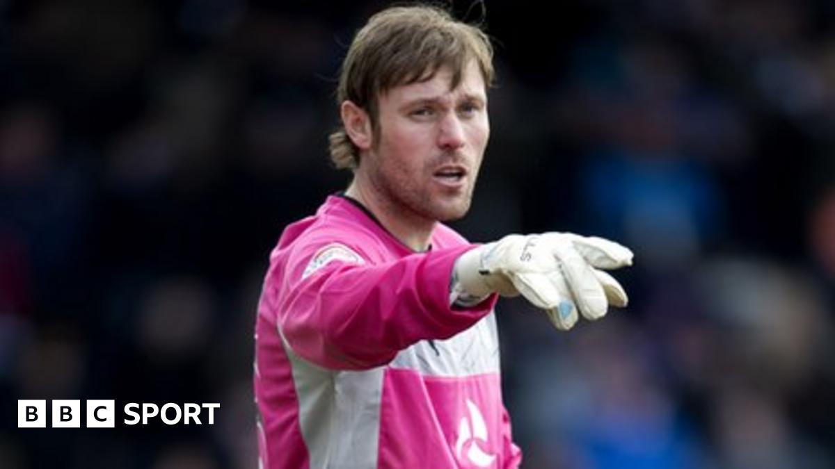 Rangers: Goalkeeper Steve Simonsen handed trial at Ibrox - BBC Sport