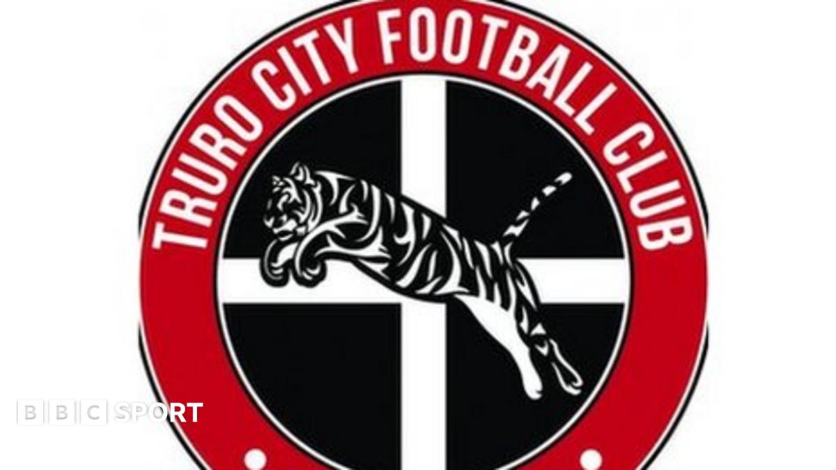 Truro City: Steve Massey excited at 'hungry' new squad - BBC Sport