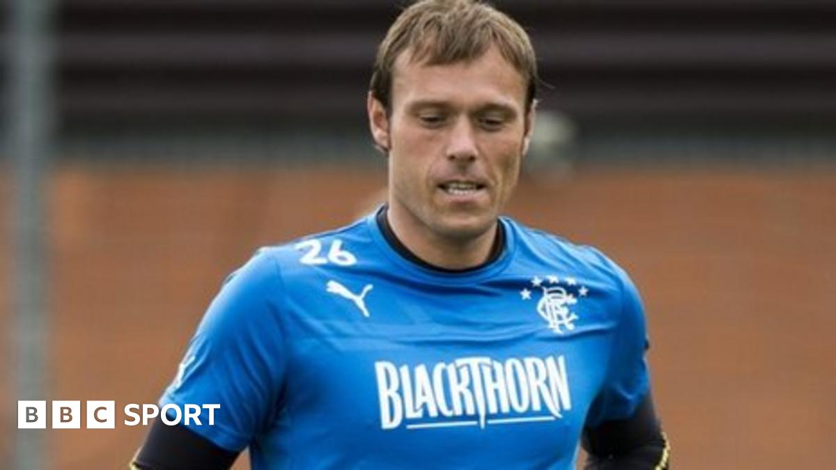 Rangers sign up goalkeeper Steve Simonsen - BBC Sport