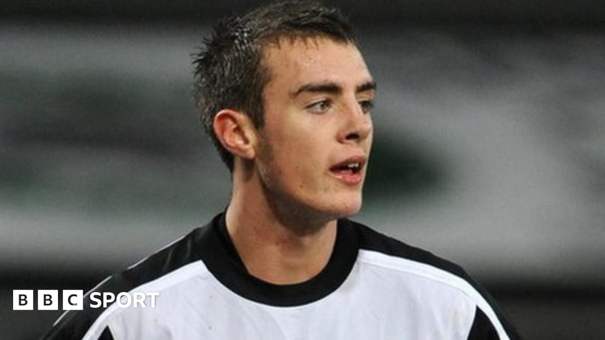 Woking 2-2 Tamworth - BBC Sport