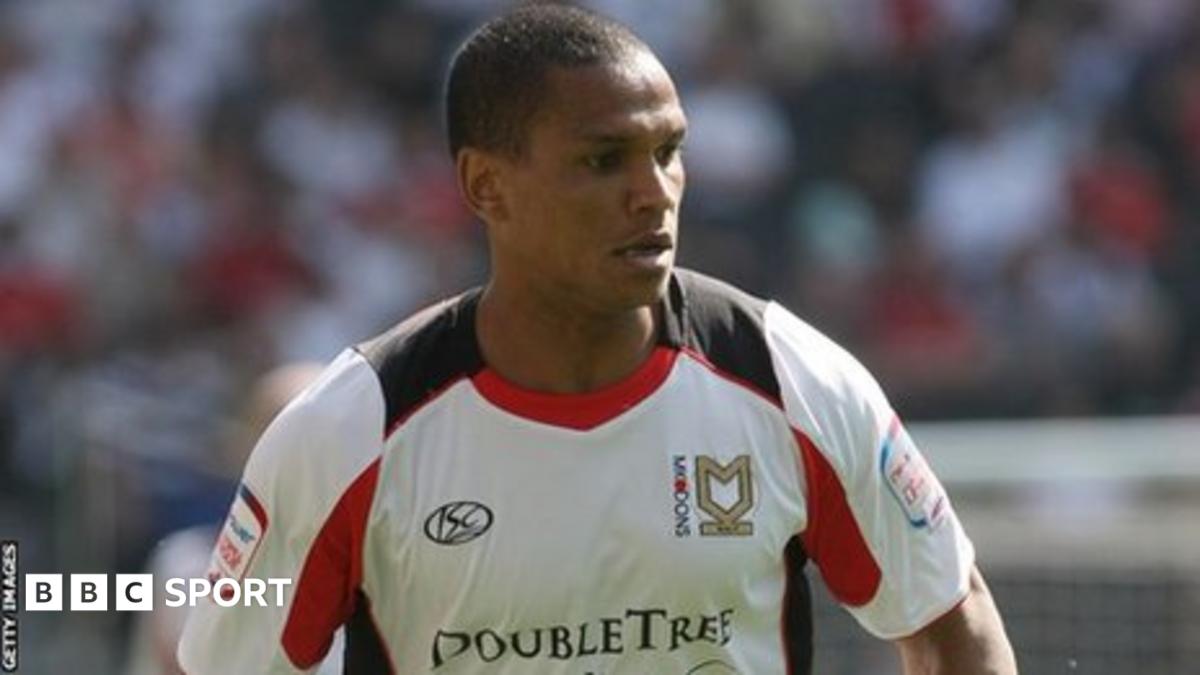Mathias Kouo-Doumbe signs for Northampton Town - BBC Sport