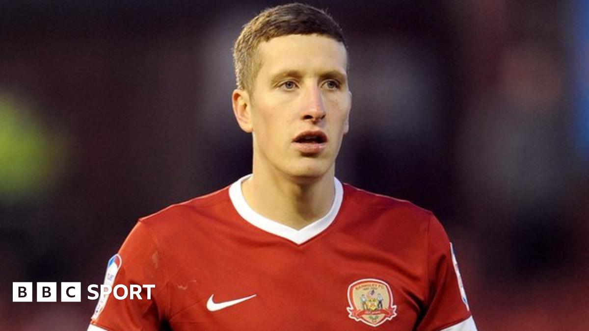 Jim McNulty: Barnsley defender extends Tranmere Rovers loan - BBC Sport