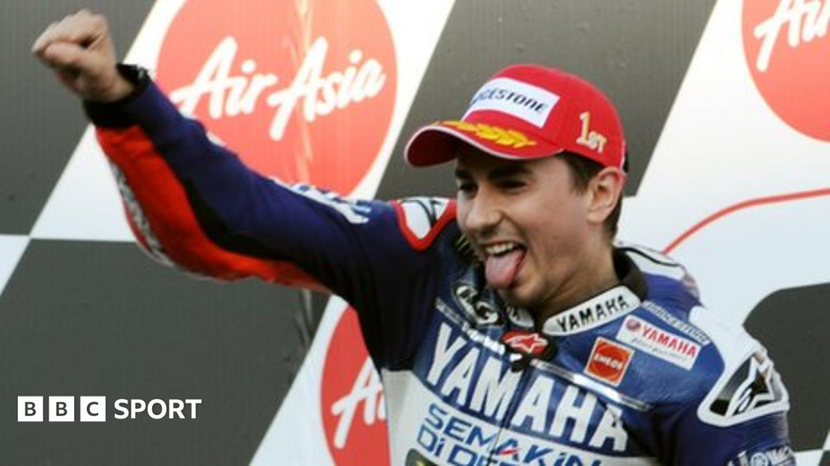 Japan MotoGP: Jorge Lorenzo wins to keep title hopes alive - BBC Sport