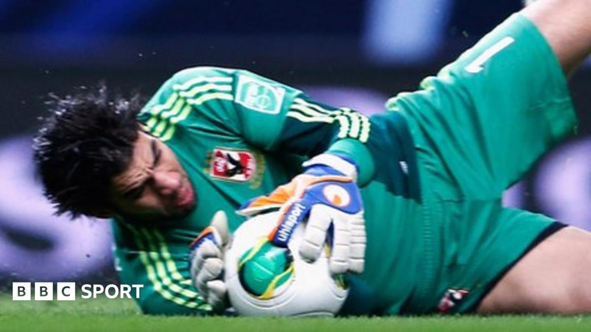 Ahly keeper Ekramy a doubt for Champions League final - BBC Sport