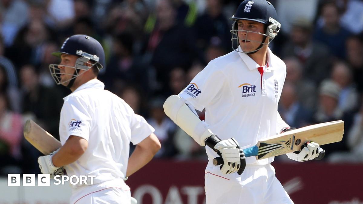Jonathan Trott: England players heartbroken, says Broad - BBC Sport