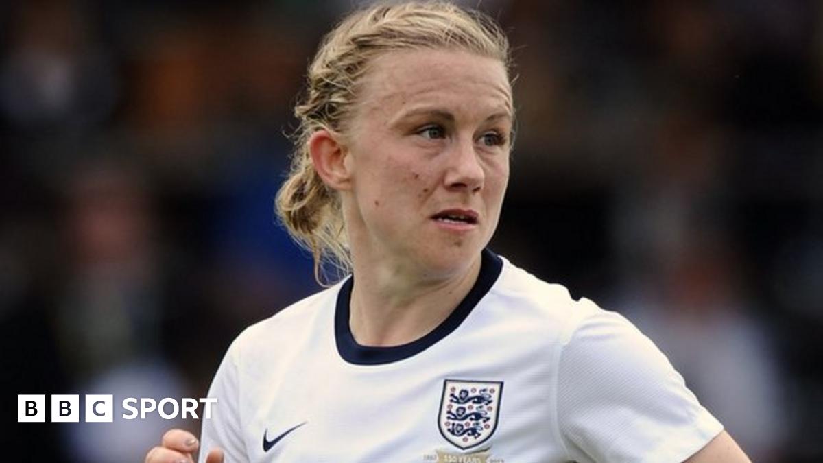 Laura Bassett quits Birmingham to sign for Chelsea Ladies - BBC Sport