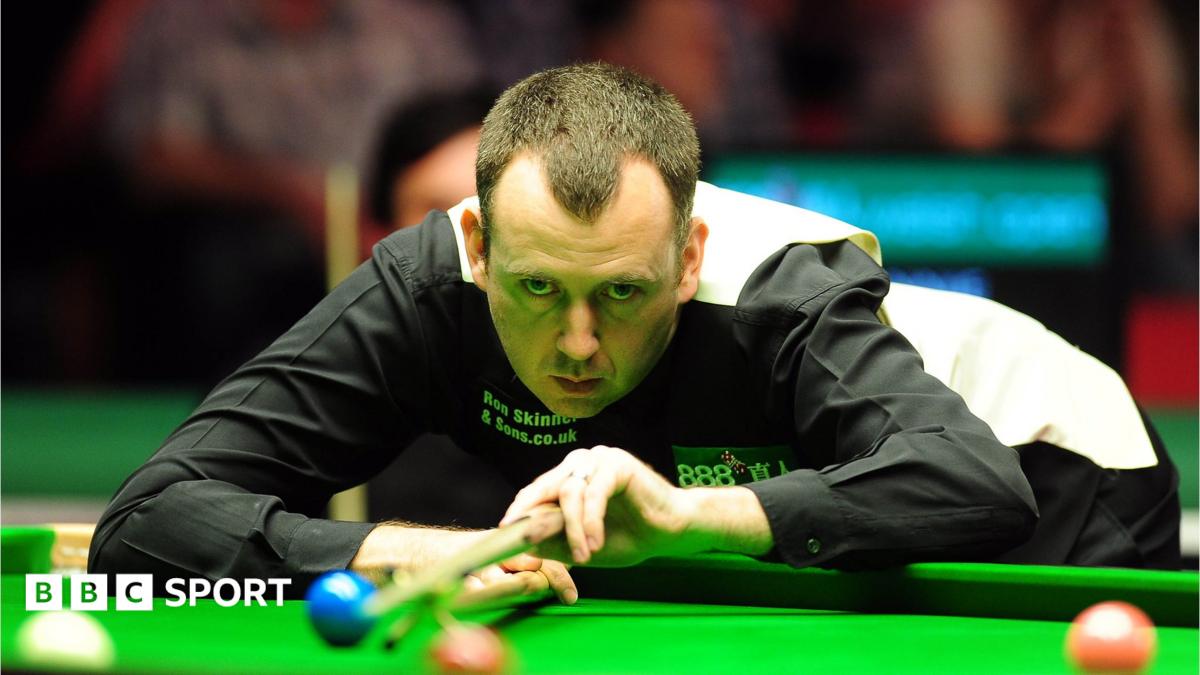 UK Snooker: Mark Williams and Matthews Stevens crash out - BBC Sport