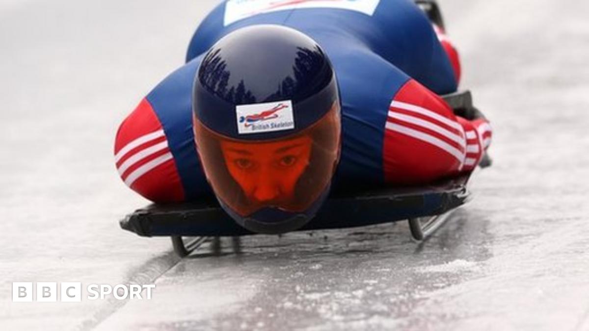 Lizzy Yarnold wins silver medal in skeleton World Cup event - BBC Sport