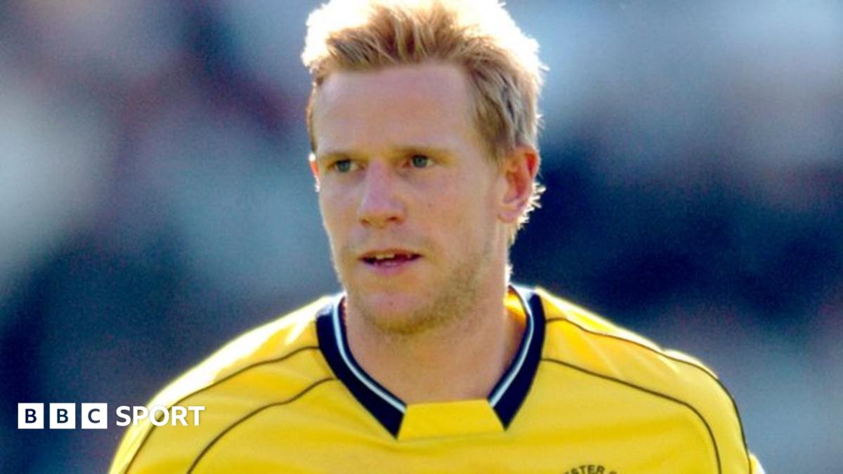 Barrow name Darren Edmondson as boss after Workington exit - BBC Sport