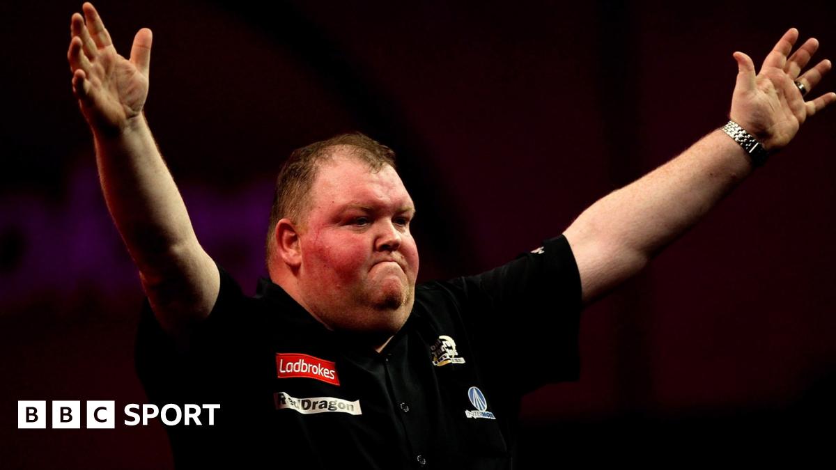 PDC Darts: Dave Chisnall knocked out by John Henderson - BBC Sport