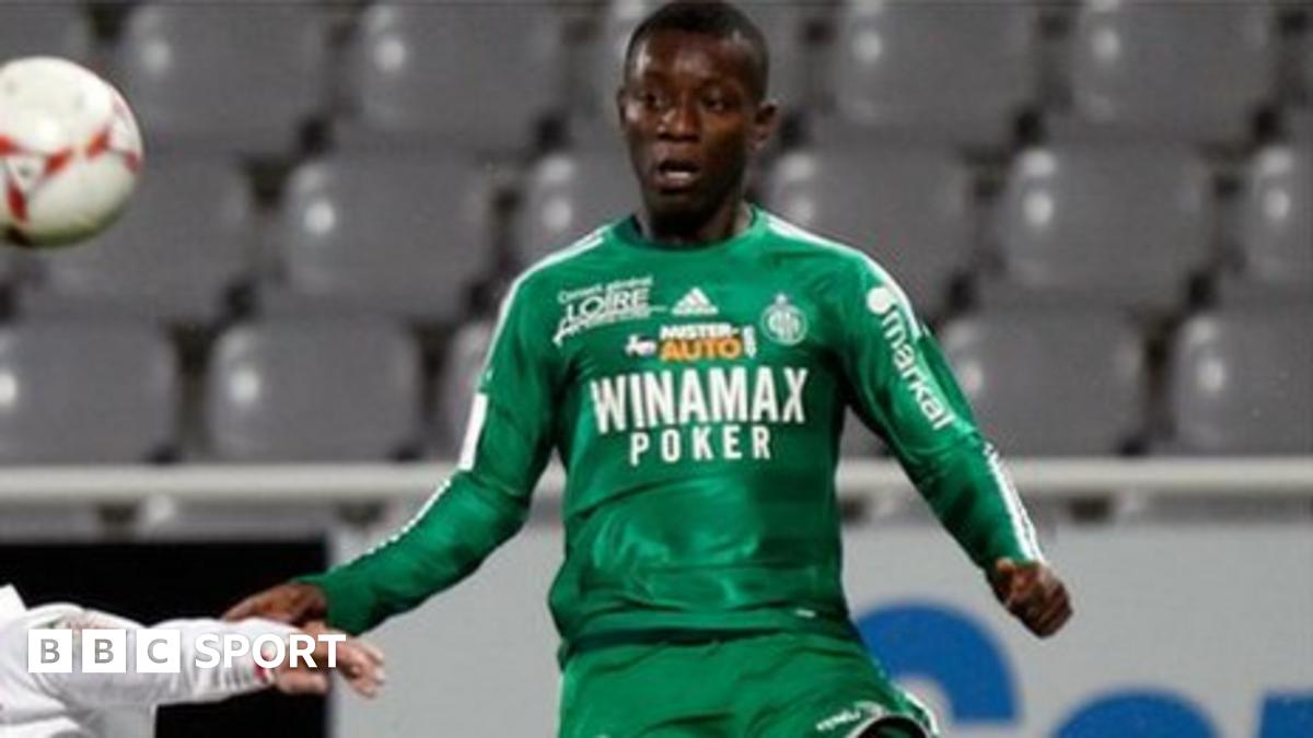 Max Gradel: Leeds aim to re-sign winger from St Etienne - BBC Sport