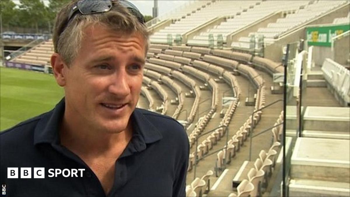Hampshire: Giles White in no rush to find new coach - BBC Sport