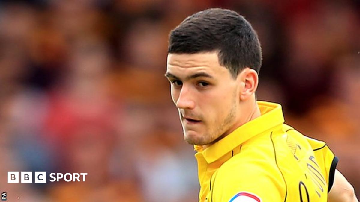 Torquay United: Anthony O'Connor extends loan deal - BBC Sport
