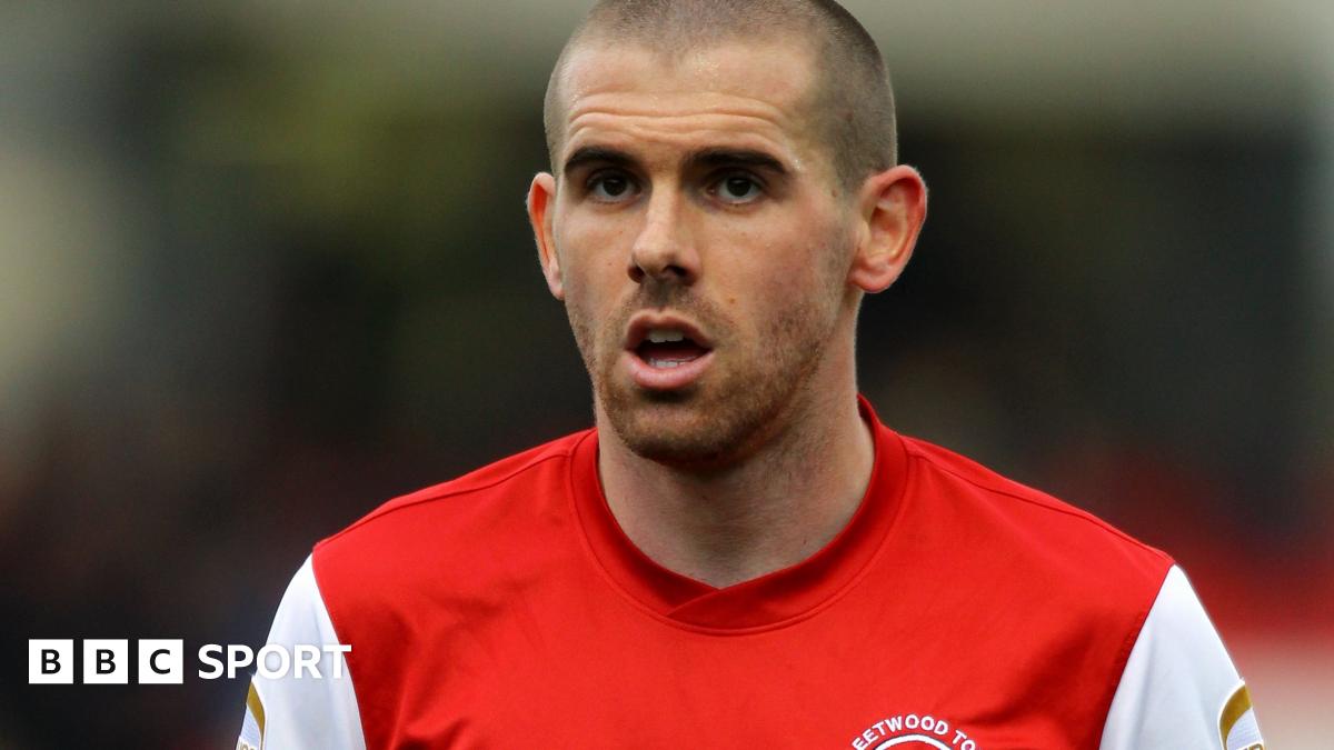 Bristol Rovers: Steven Gillespie signs until end of season - BBC Sport