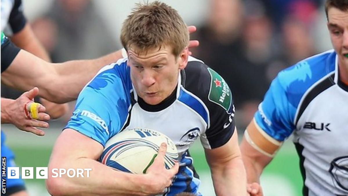 London Irish: Eoin Griffin signs from Connacht - BBC Sport