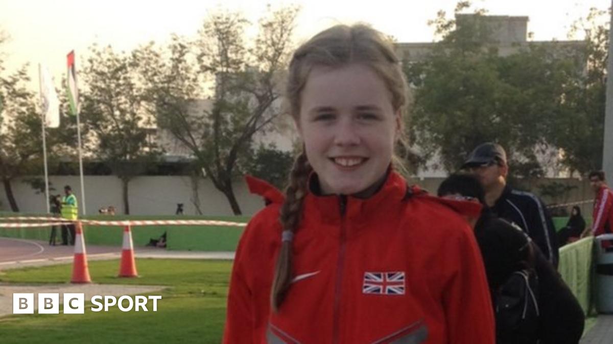 Britain's Maria Lyle sets world record on international debut - BBC Sport