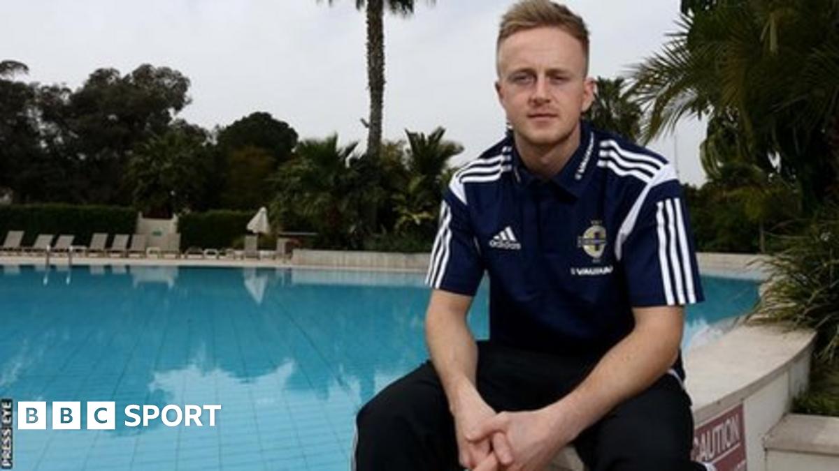 Reeves eager to seize chance with Northern Ireland - BBC Sport